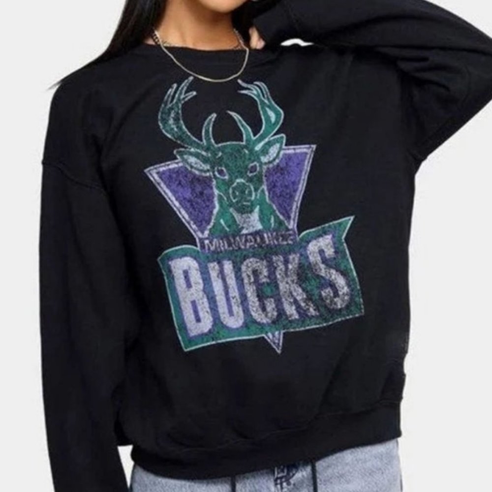 Milwaukee Bucks Vintage Milwaukee Bucks Basketballs M… - Gem